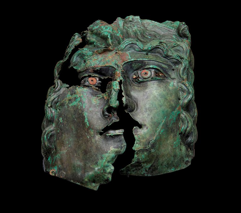 Part 1: What Colour a God’s Eyes? – Just nu och för hemskt länge sedan